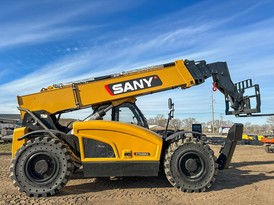 Sany STH1256A SANY TELEHANDLER,CAB,A/C,12K,56',FORKS 2023 - 243464